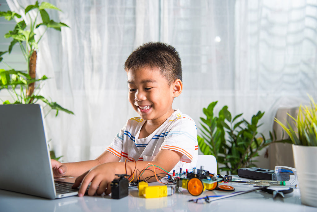 How Coding Can Be A Social Activity — BlueShift Education